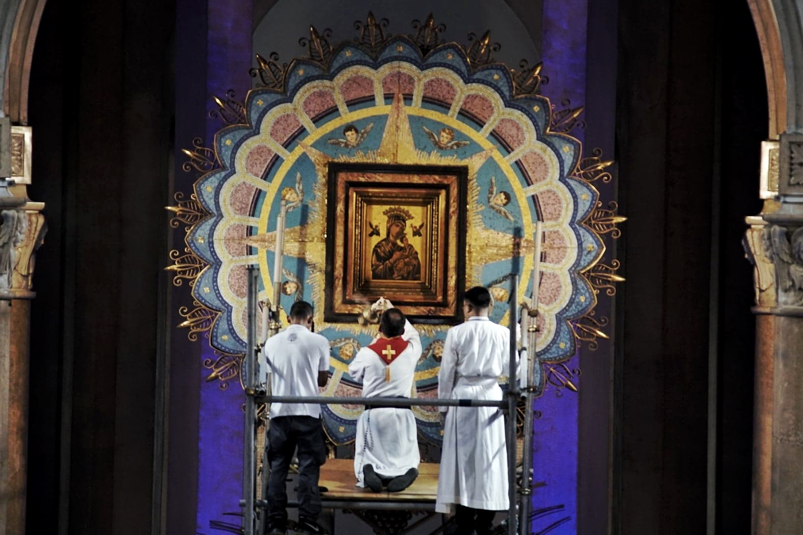 Our Mother of Perpetual Help icon now back on Baclaran Church’s altar ...