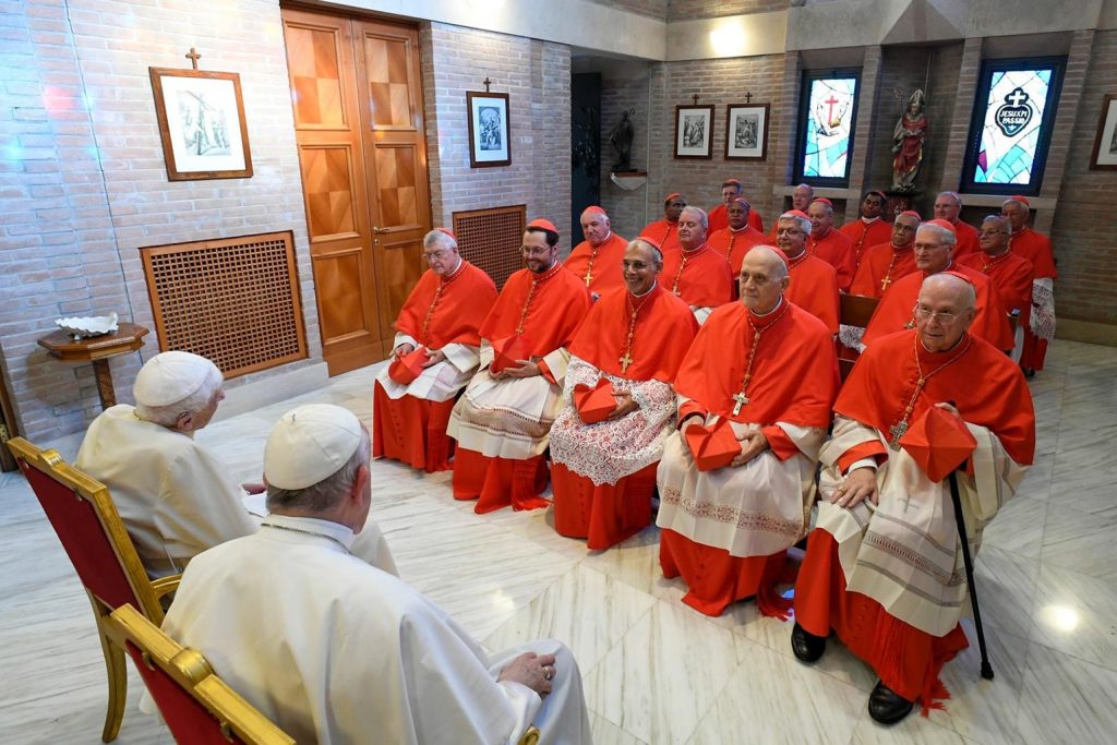 New cardinals and Pope Francis pay visit to Pope Emeritus Benedict XVI ...
