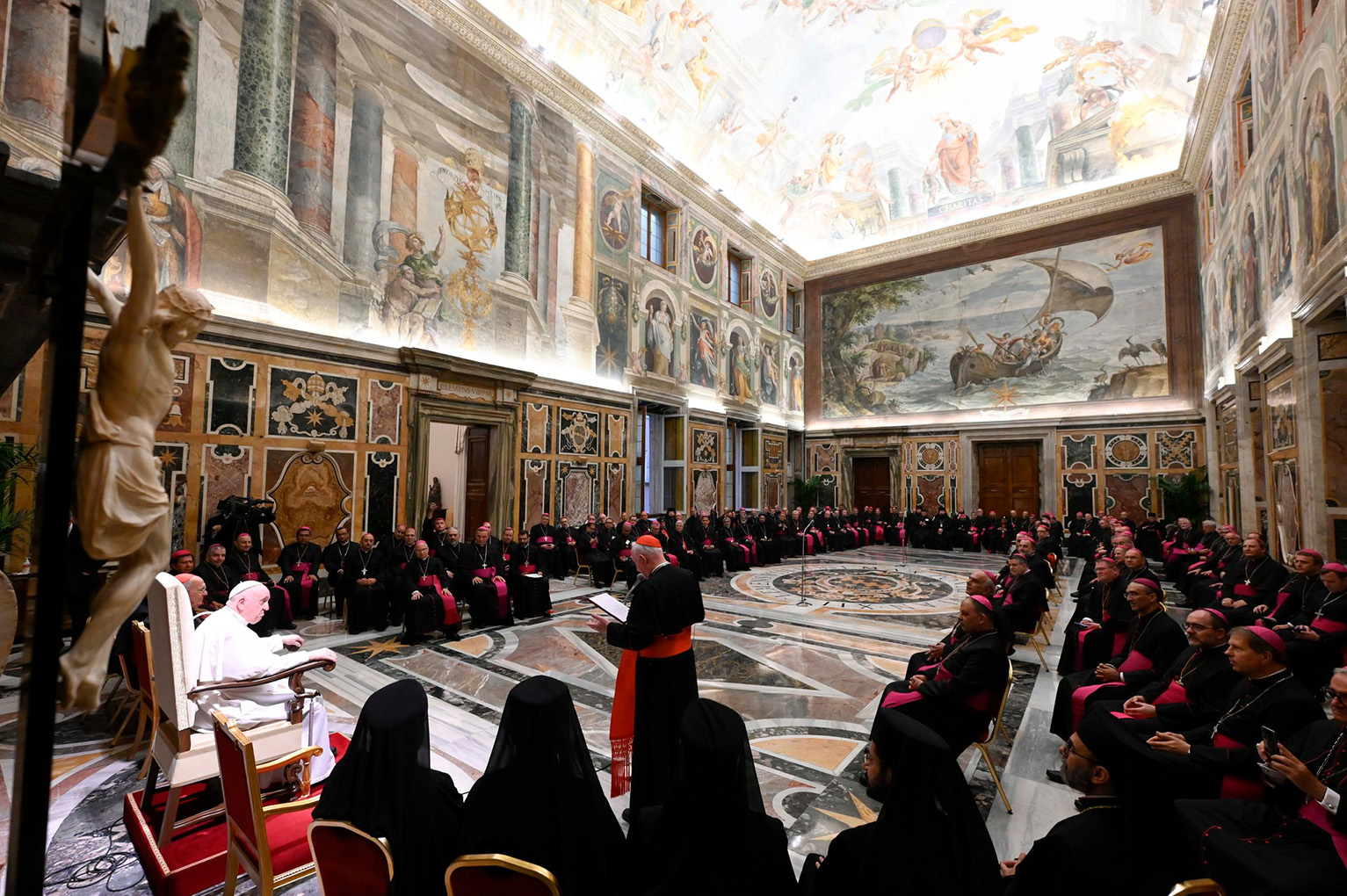 Encounter with Pope Francis caps formation course for new bishops ...