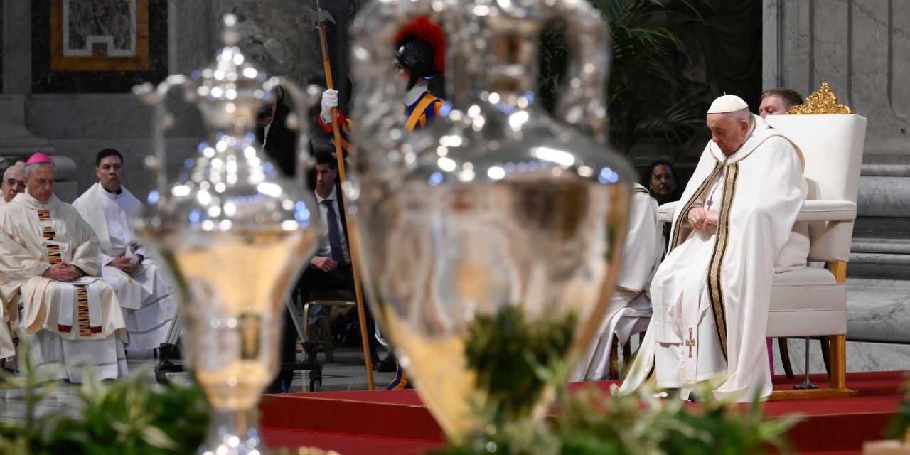 On Holy Thursday, Pope Francis asks priests to weep over their sins ...