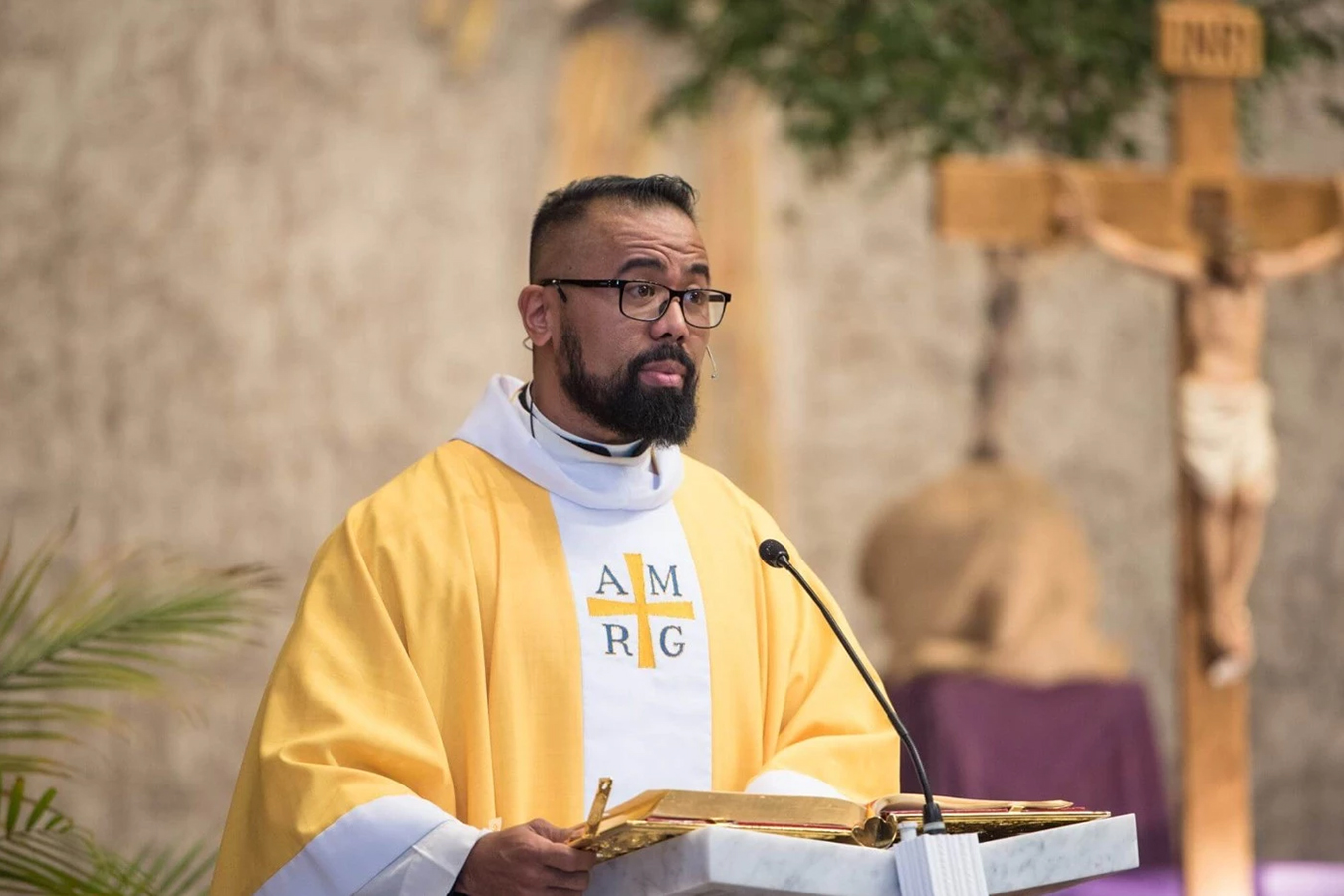 Adorno Fathers reelect Batangas priest as superior general | CBCPNews