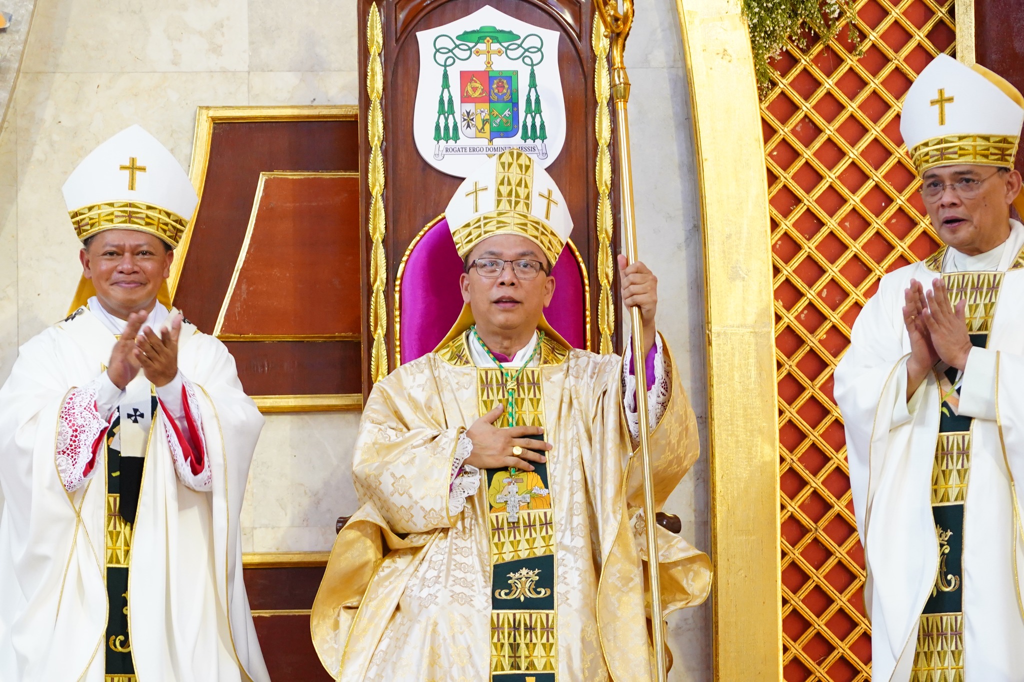 Bishop Abcede assumes pastoral governance of Daet diocese | CBCPNews