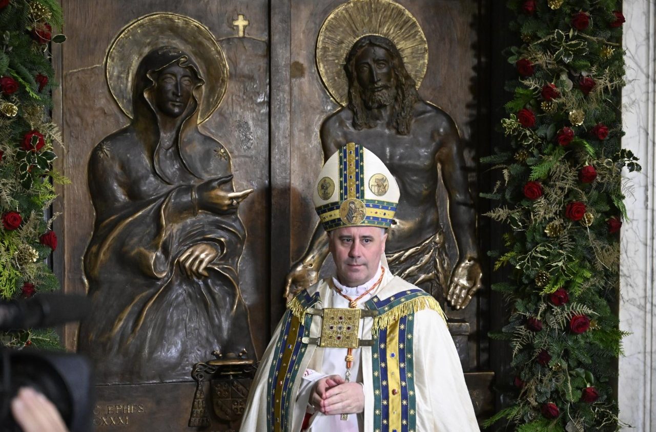 First Holy Door closed: ‘Special time for the Church is closed, but not ...