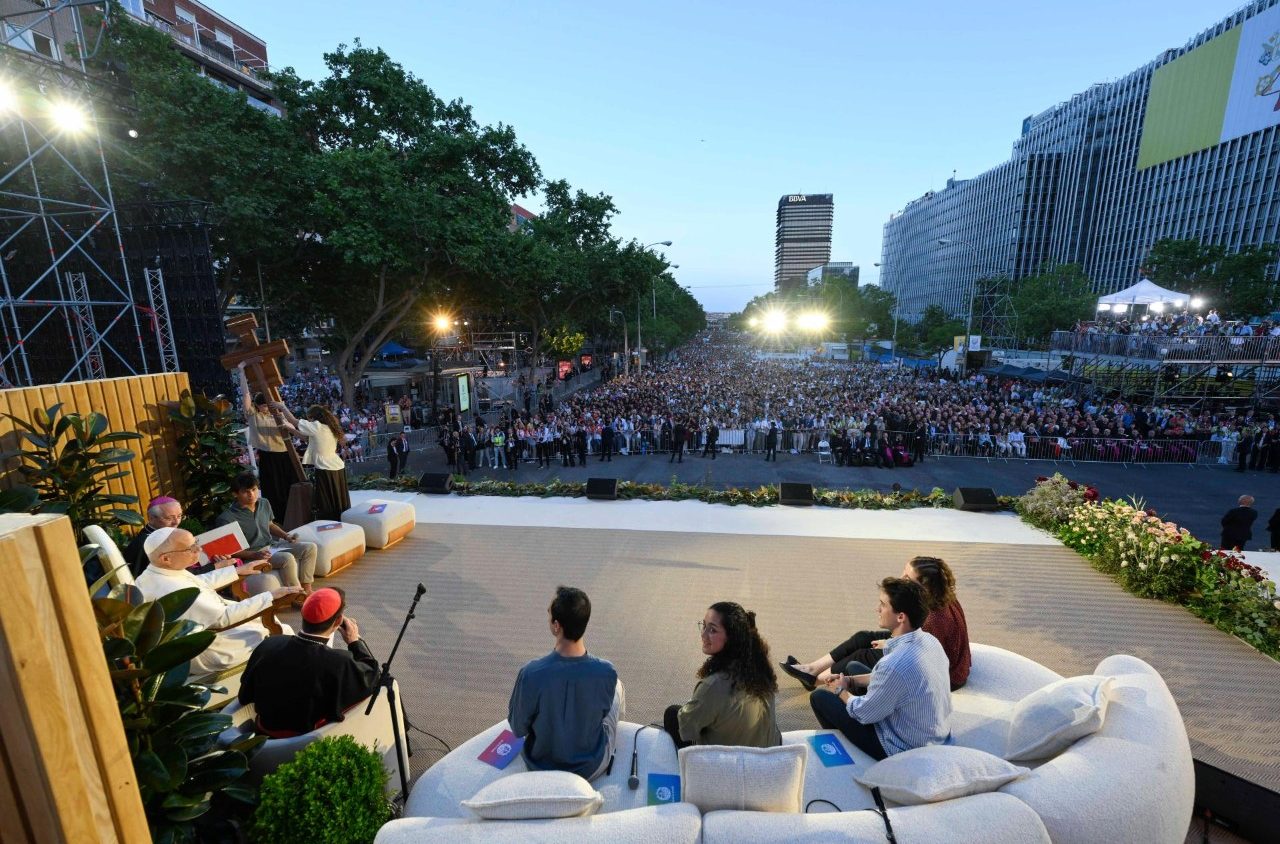 In Spain, Pope Leo XIV tells young people: ‘You can change history, do ...